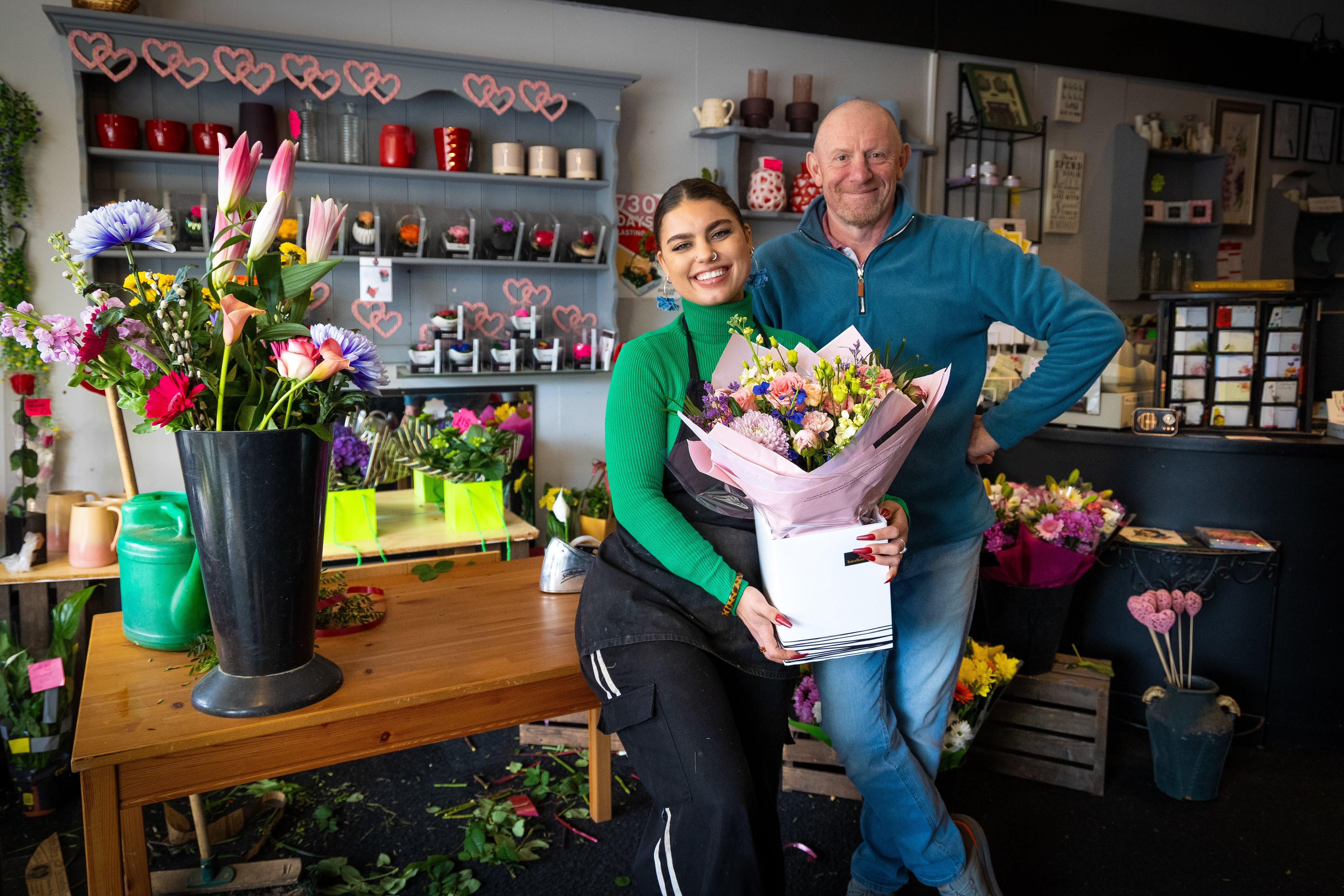 Flower Arrangements & Bouquets For Delivery | Interflora