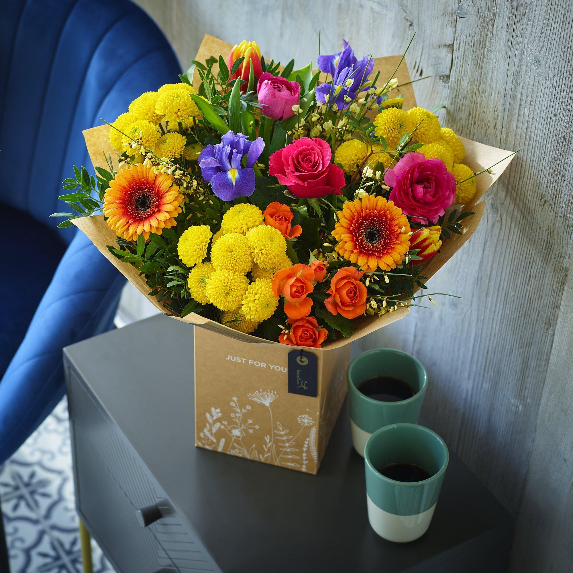 Luxury Classic Spring Gift Box | Interflora