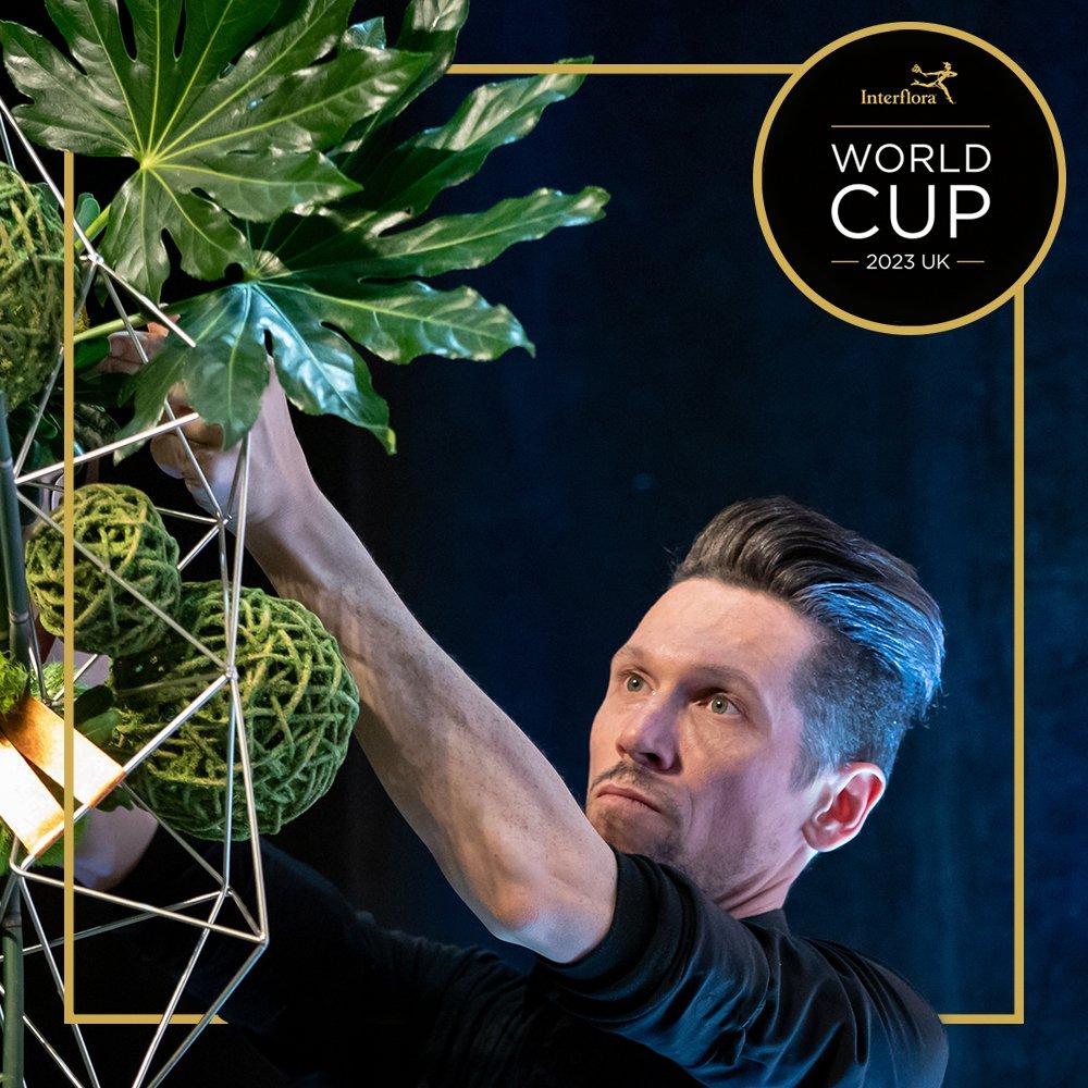 Interflora | Flower Delivery | Order Flowers Online